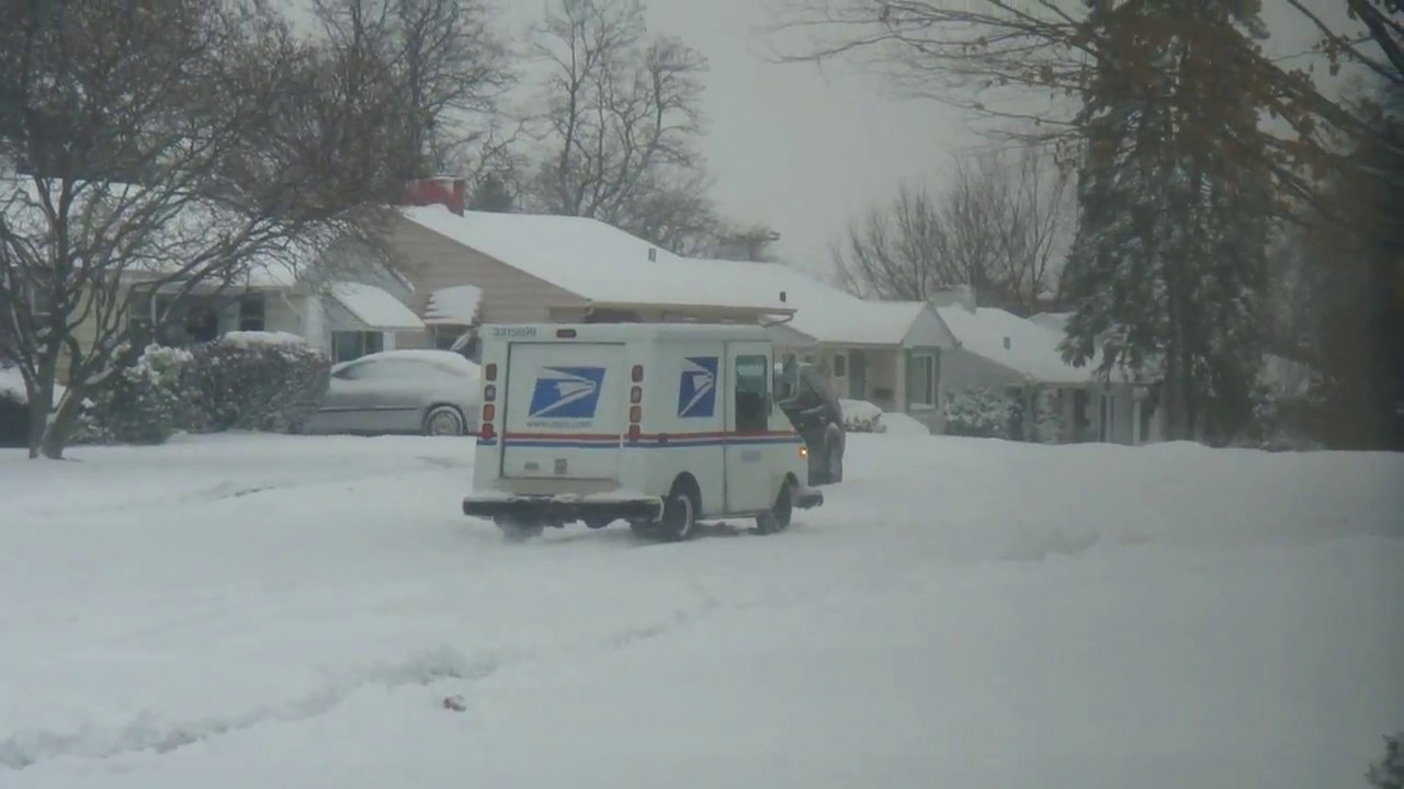 USPS LLV Stuck In Snow - YouTube