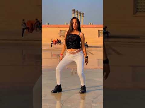 Sizzling Dance Performance: Girl Rocking White Leather Pants!