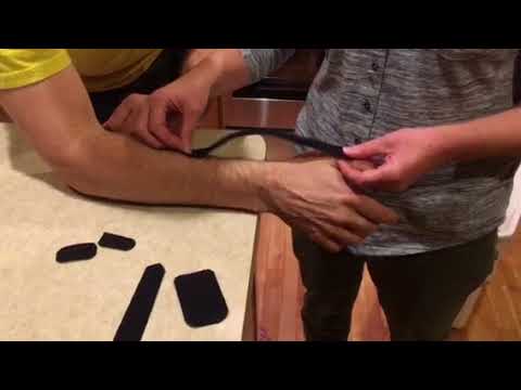 Kinesio Taping for de quervain's tenosynovitis for Shayla - YouTube