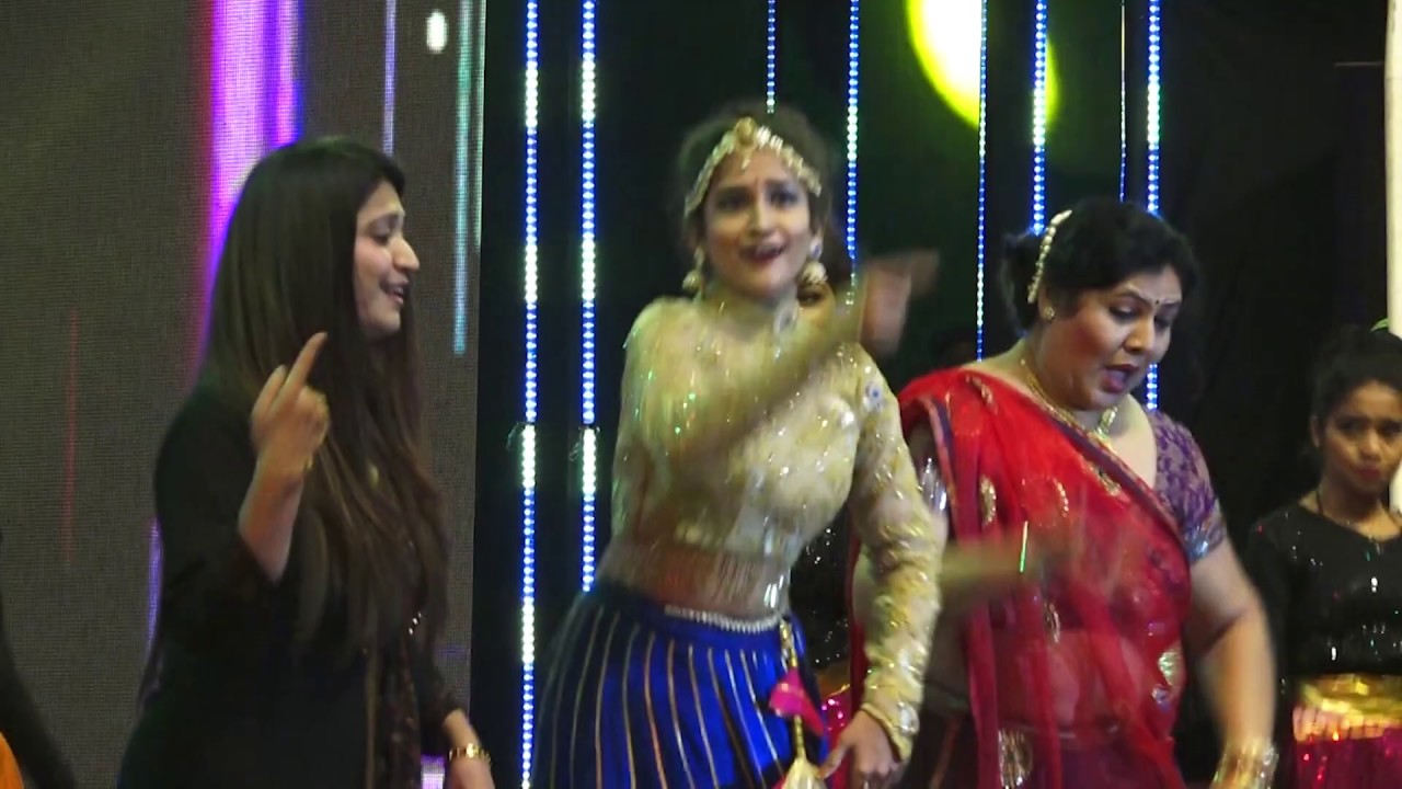 NESTLE MUNCH NUTS GIFA 2019 PROMO | DEVANSHI MEHTA | PINKY PARIKH - YouTube