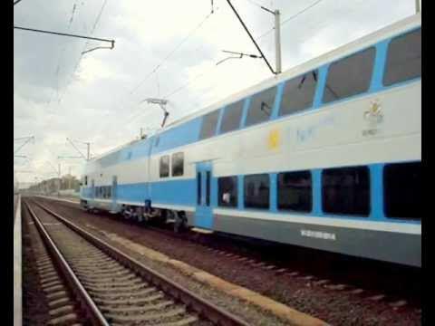 Двухэтажный электропоезд Шкода (Skoda EJ-675). - YouTube