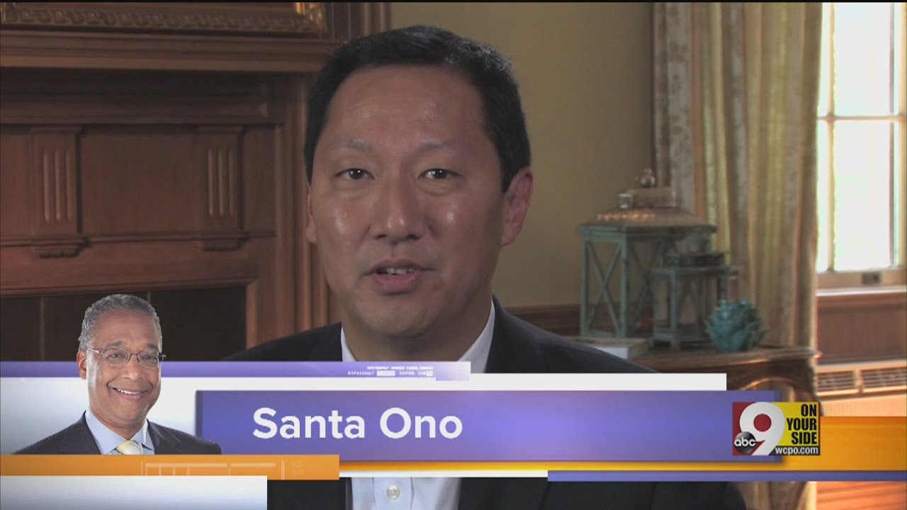 Santa Ono thanks Clyde Gray - YouTube