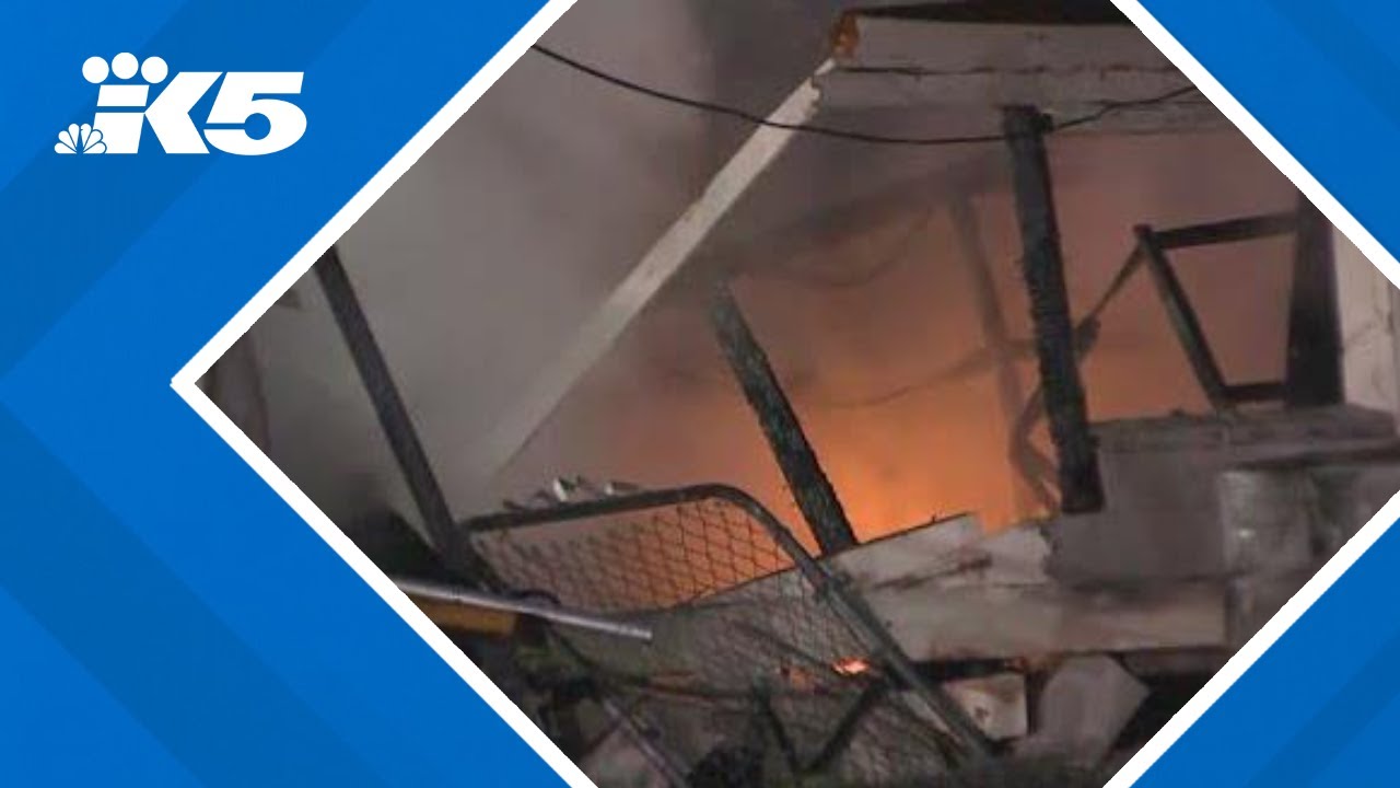 Skyway house fire displaces 3 adults, 1 baby - YouTube