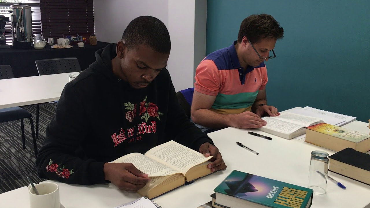 Shilin Speed Reading Institute - Paballo Mothapo 5000 wpm video 1 - YouTube
