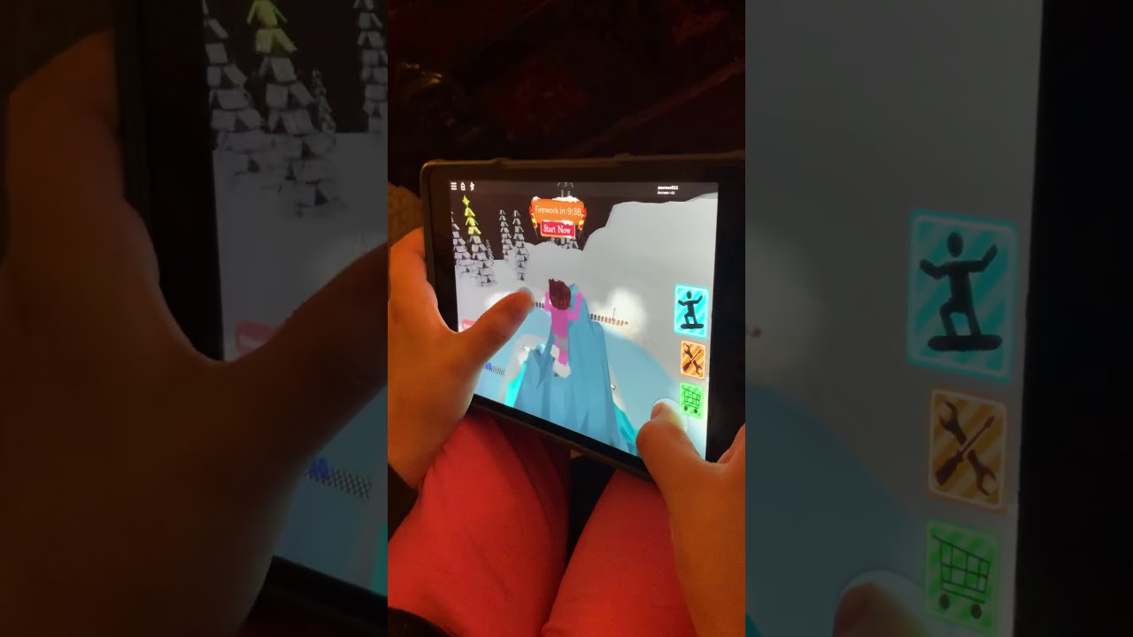 Zoe playing Roblox - YouTube