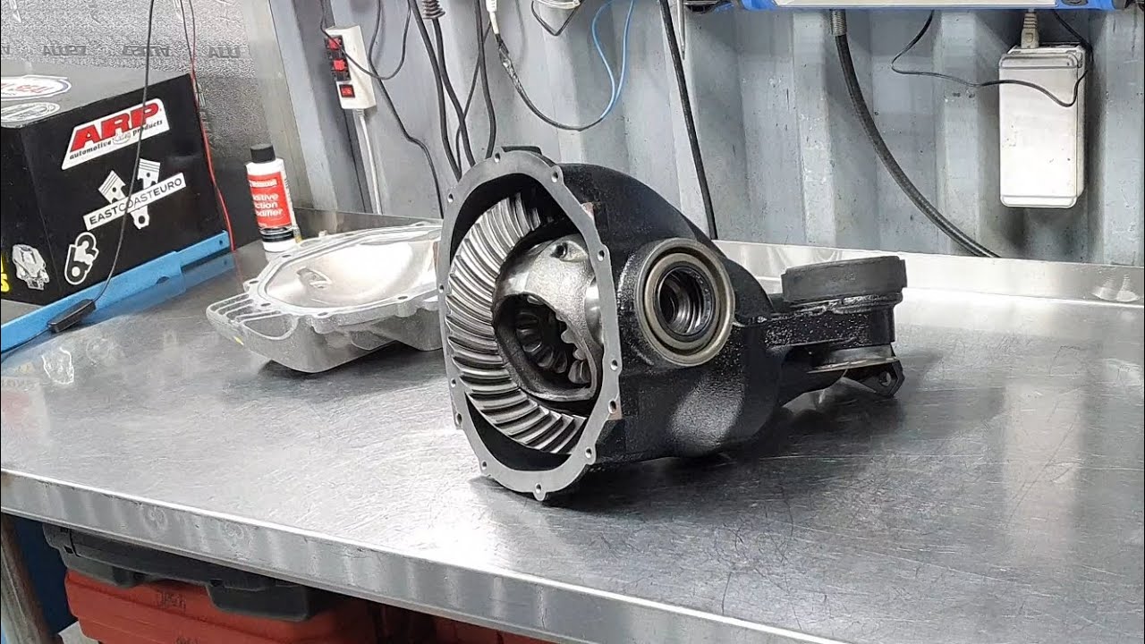 Jaguar F-Type 2014 with 85k km diff repair (part 3) - YouTube