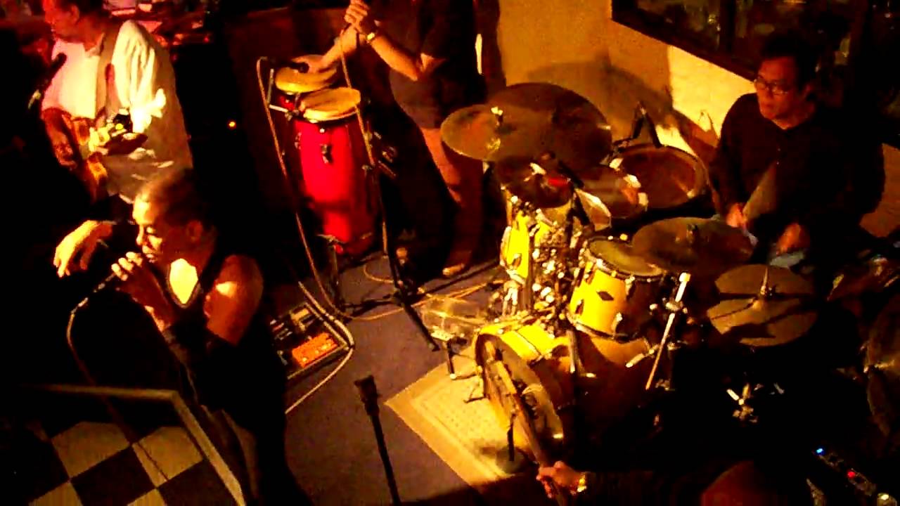 Sgt. Pepper's reprise by Tania, Zul Sutan - YouTube