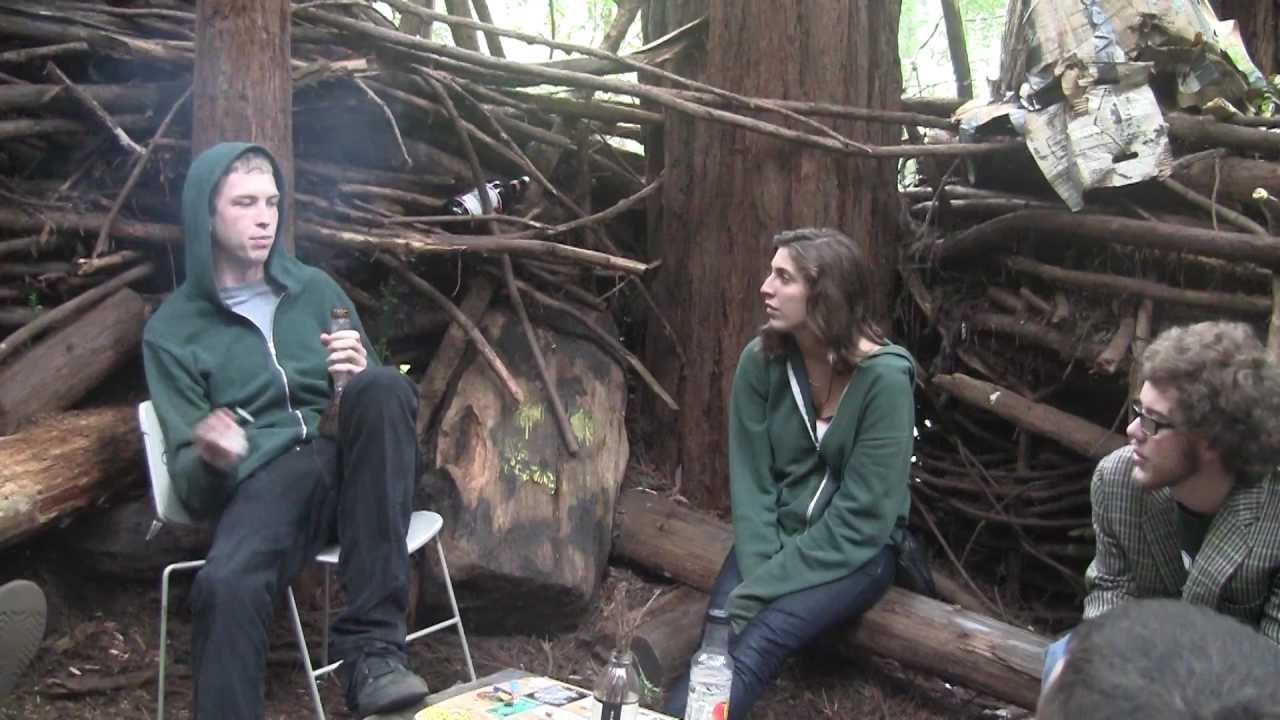Tree Forts at UCSC - YouTube