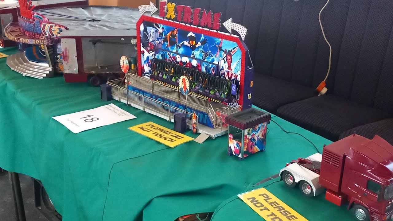 MODEL MIAMI AND WALTZER At The Warrington Fairground Model Show - YouTube