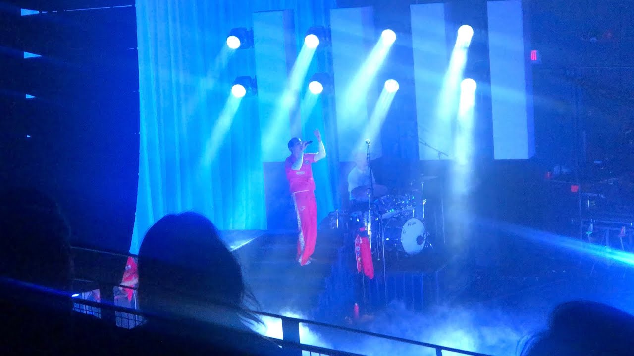RUNAWAY - Half Alive (Columbus 2025) - YouTube