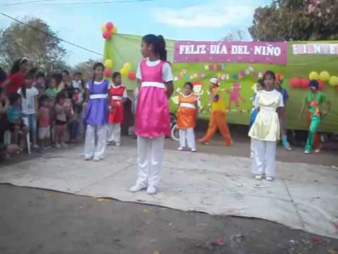 coreografia de biper y sus amigos robot - YouTube