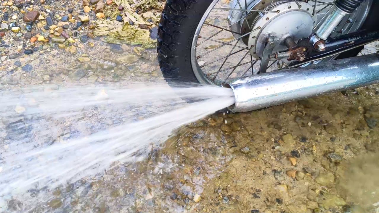 How To Drain Water From Bike🤦‍♂️ || Yamaha Rx100🔥🔥 || #yamaha # ...