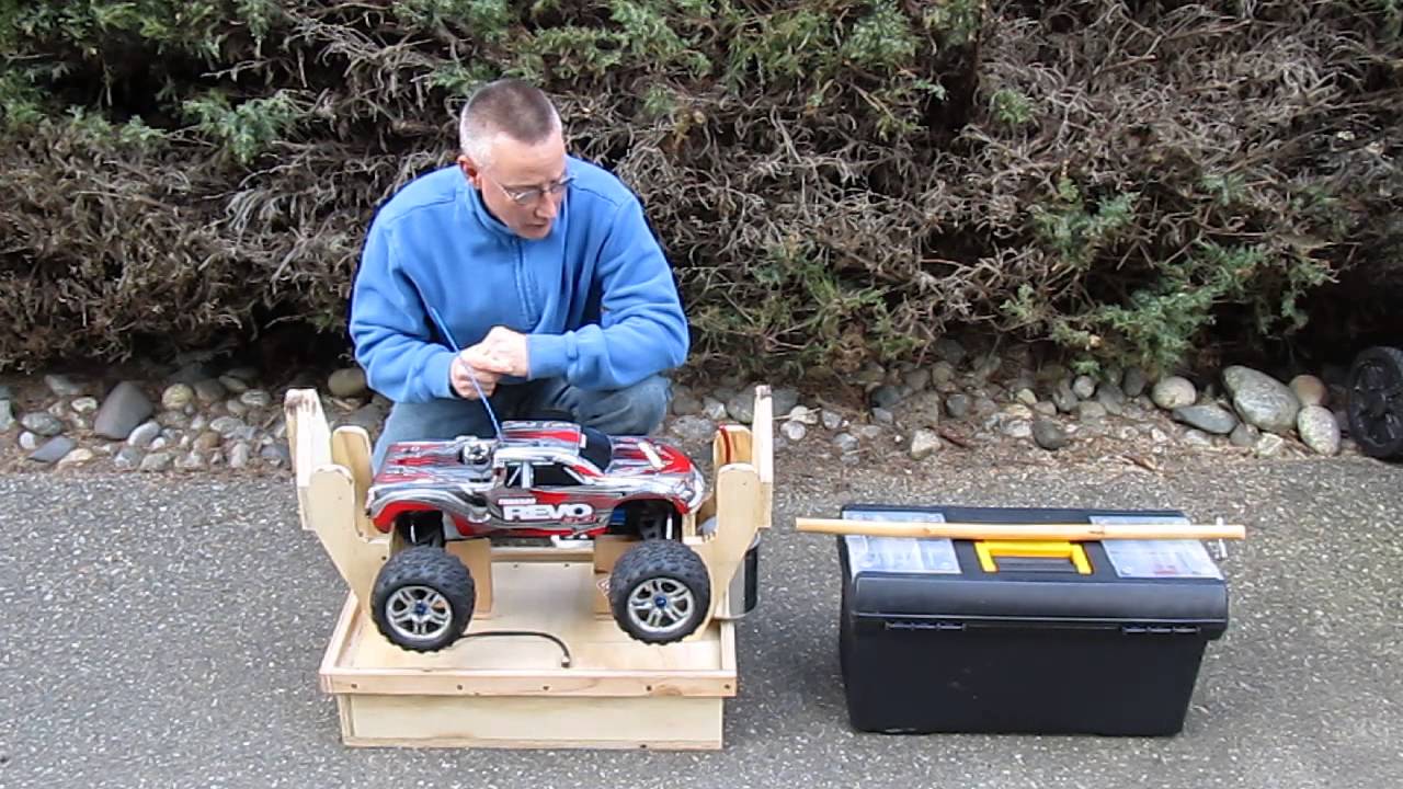 (J5 Classified) RC car work station - YouTube