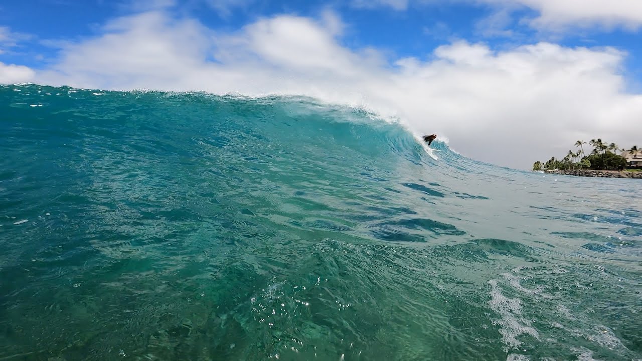 SUMMER TIME WAVES IN HAWAII! CRYSTAL CLEAR WATER - YouTube