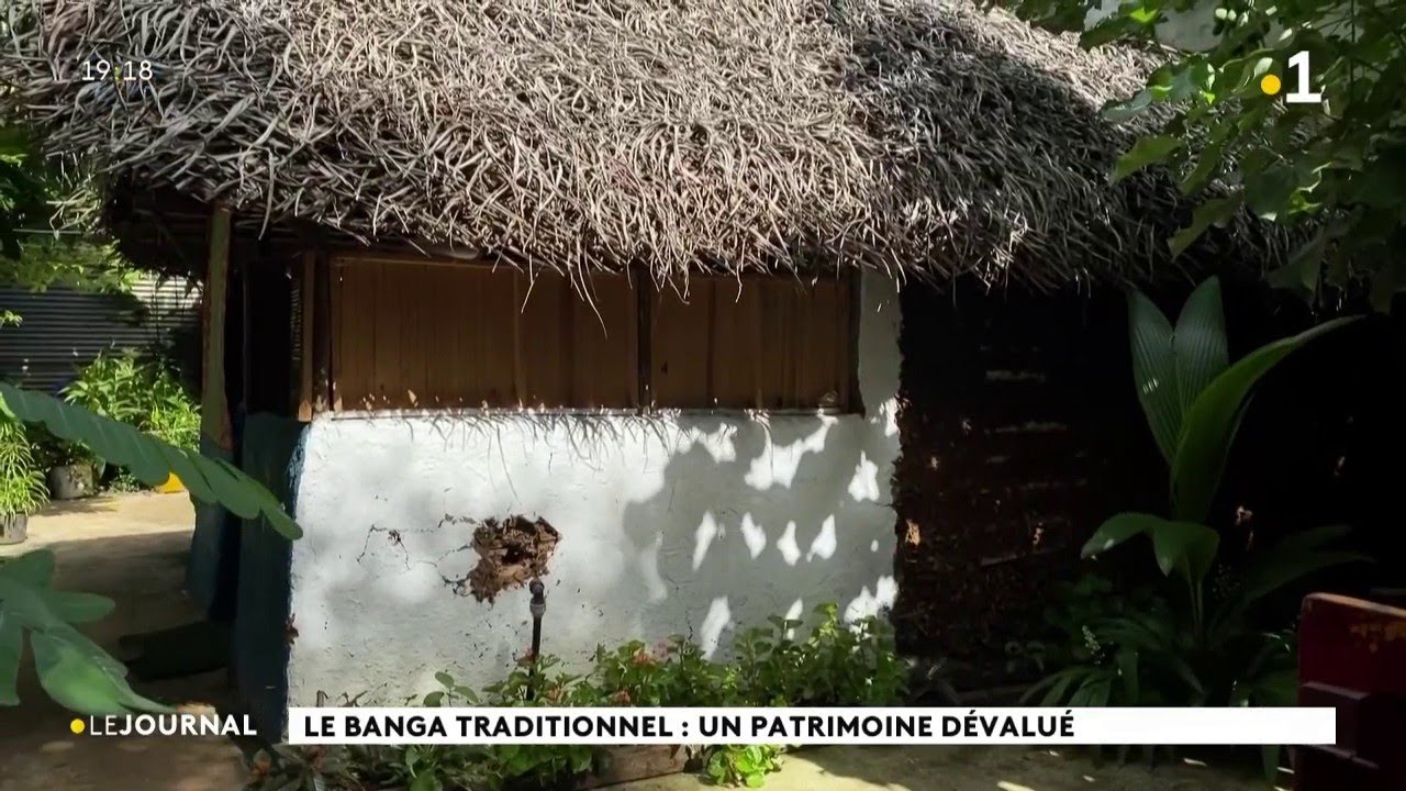 Le banga traditionnel : un patrimoine dévalué - YouTube