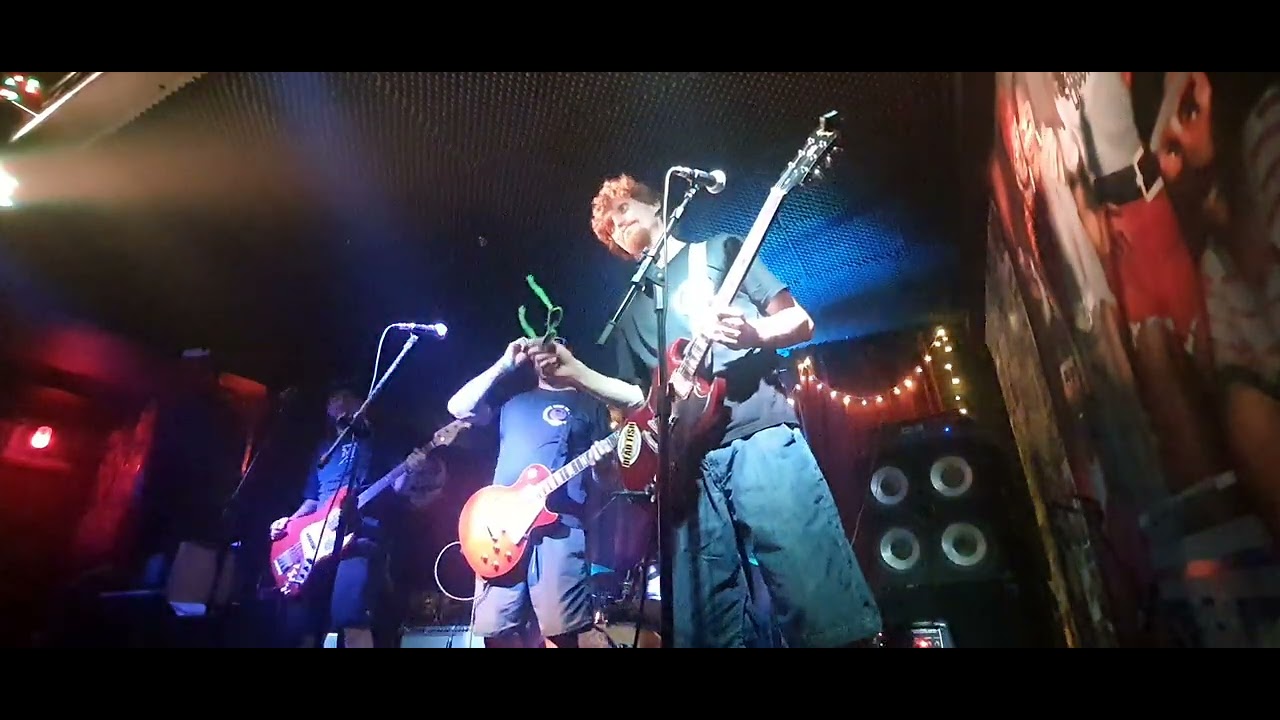 Do Your Jumps - Show Bro Cave Punk Rock da Raça - YouTube