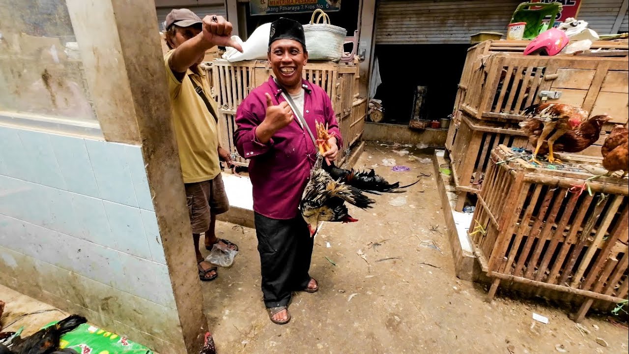 Indonesian Traditional Bazaar Walkaround: Dive into Local Culture - YouTube