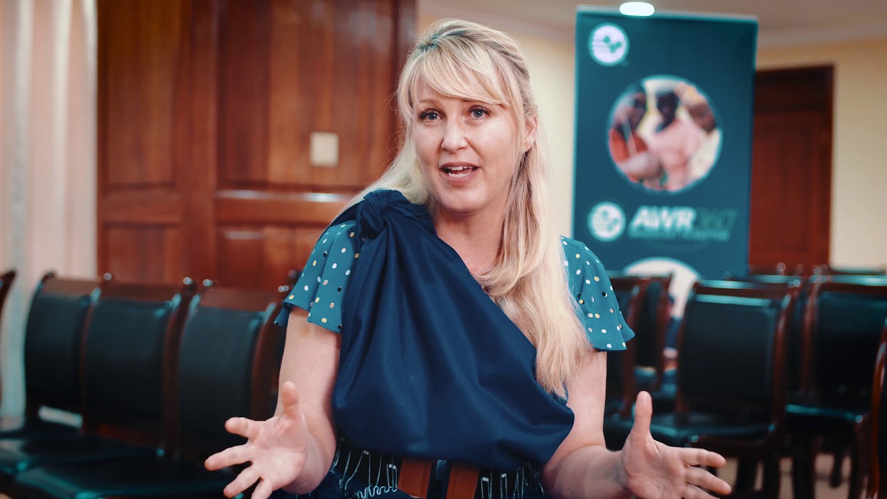 CAMI OETMAN - AGORA PLAY - YouTube