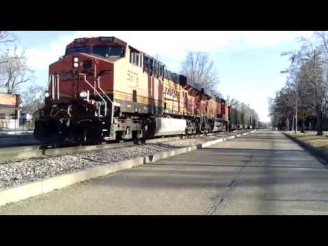 BNSF 5979 north (second coal train today) - YouTube