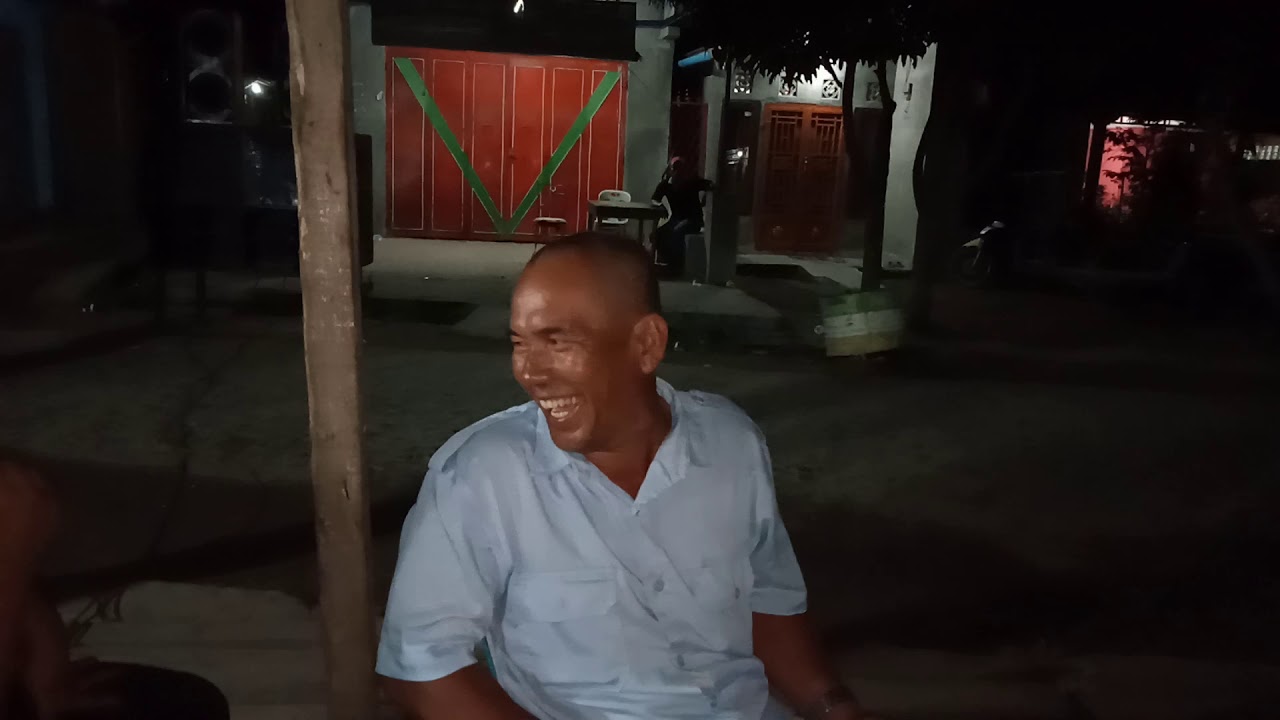 Karaoke layar lebar lucu - YouTube