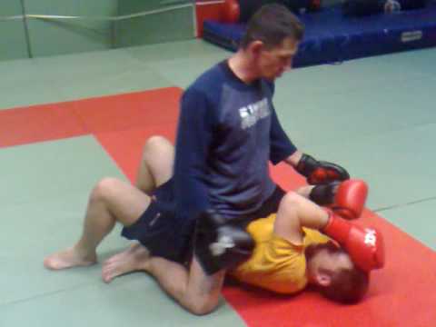 Grappling/MMA.. "Mount" - YouTube