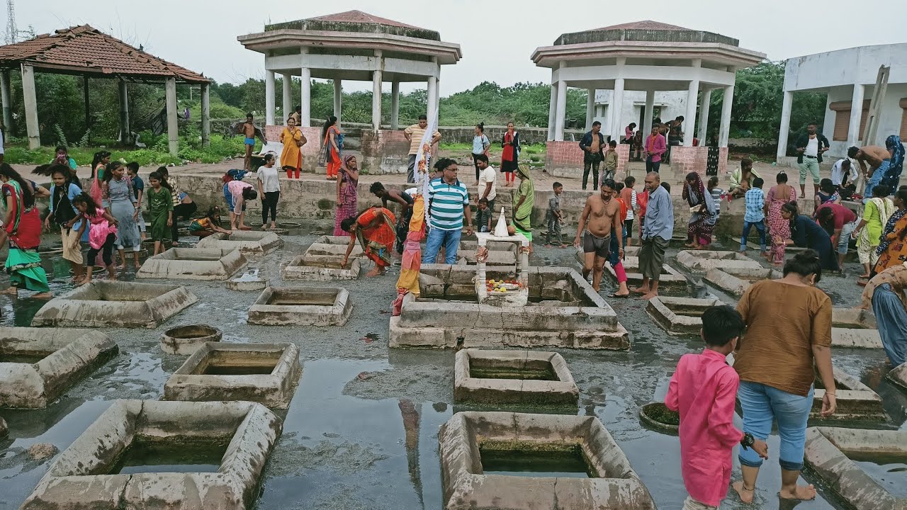 TUWA TIMBA GARAM AUR THANDE PANI KE KUND,BHEEM KE PAIR KE NISHAN ...