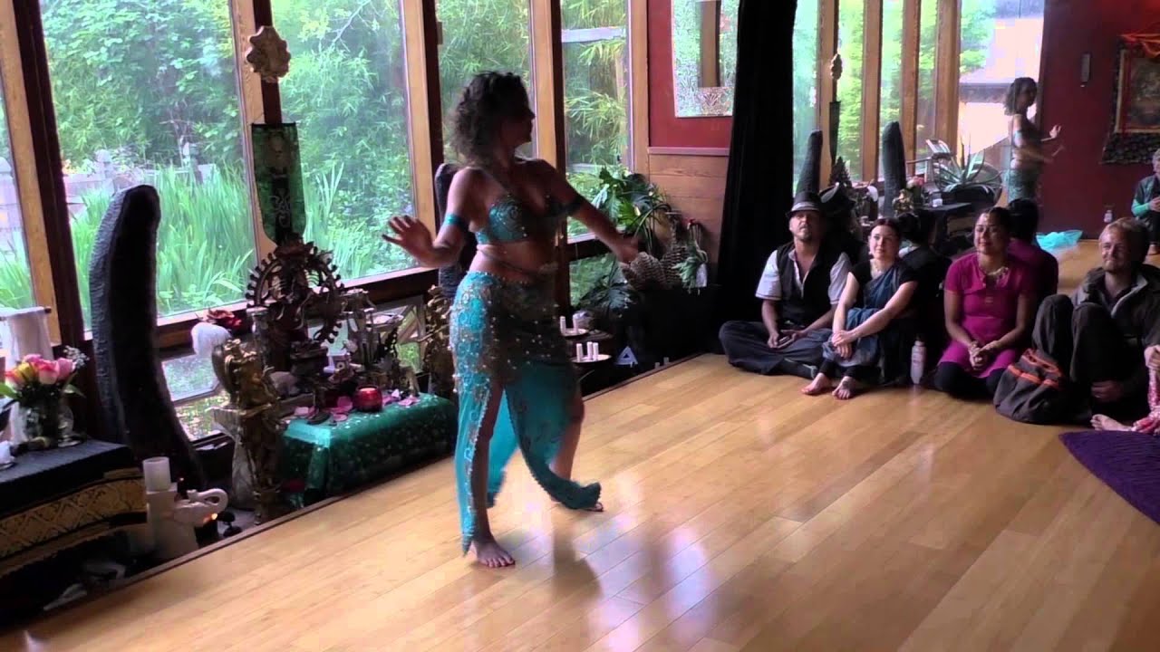 Deonesea La Fey Dance Demo - YouTube