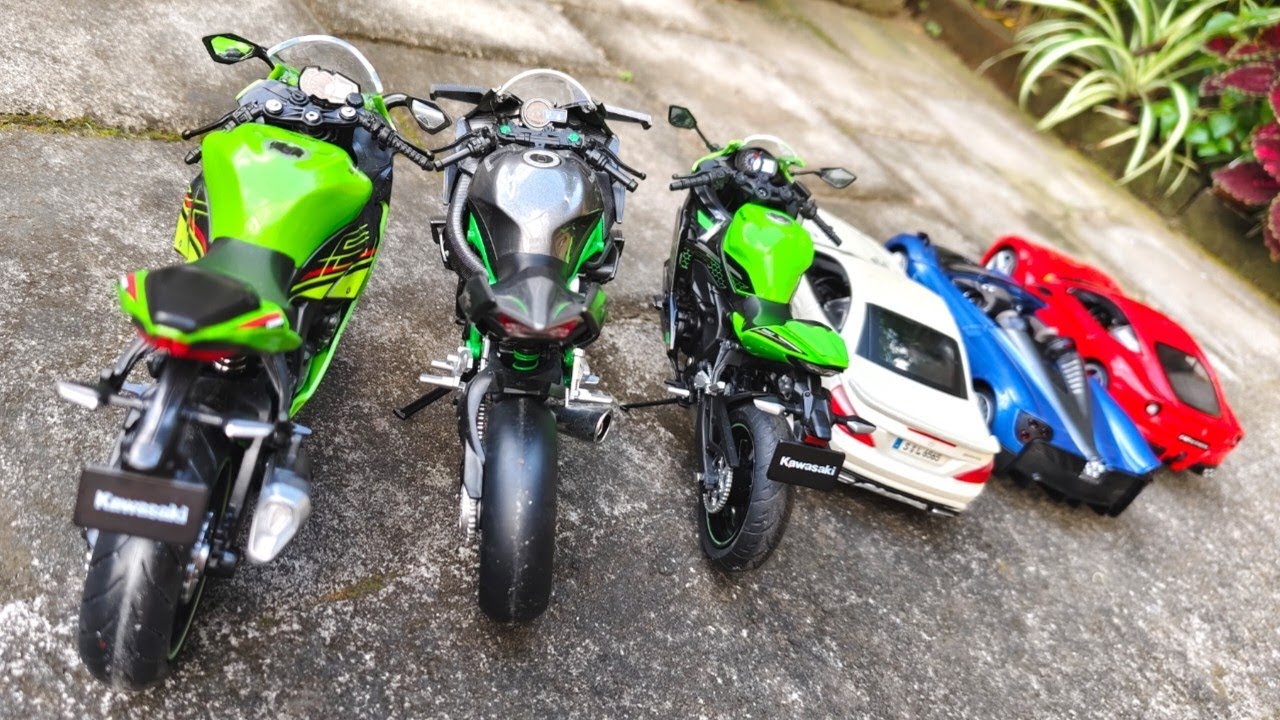Reviewing Model Cars & Bikes in a Kawasaki Bikes | Ferrari | Pagani ...