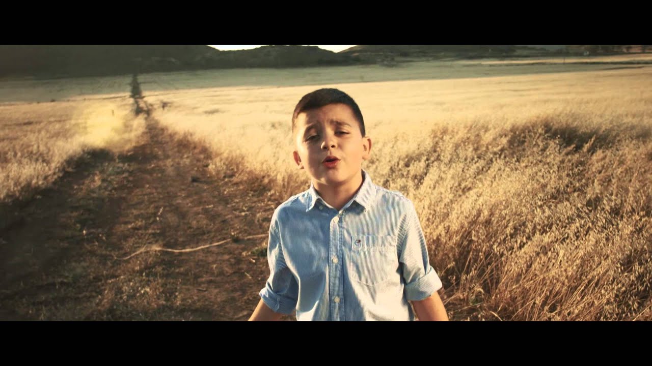 Max Torres- Soy Un Heroe (Video Oficial) - YouTube