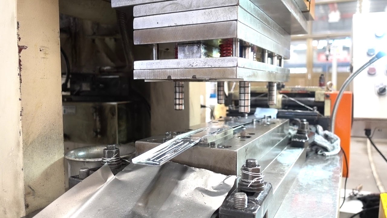 Metal random packing manufacture processing - YouTube