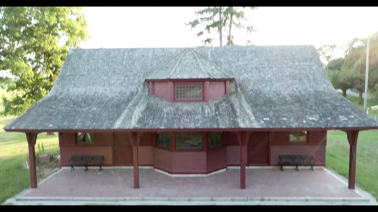 Wayne IL Train Station - YouTube