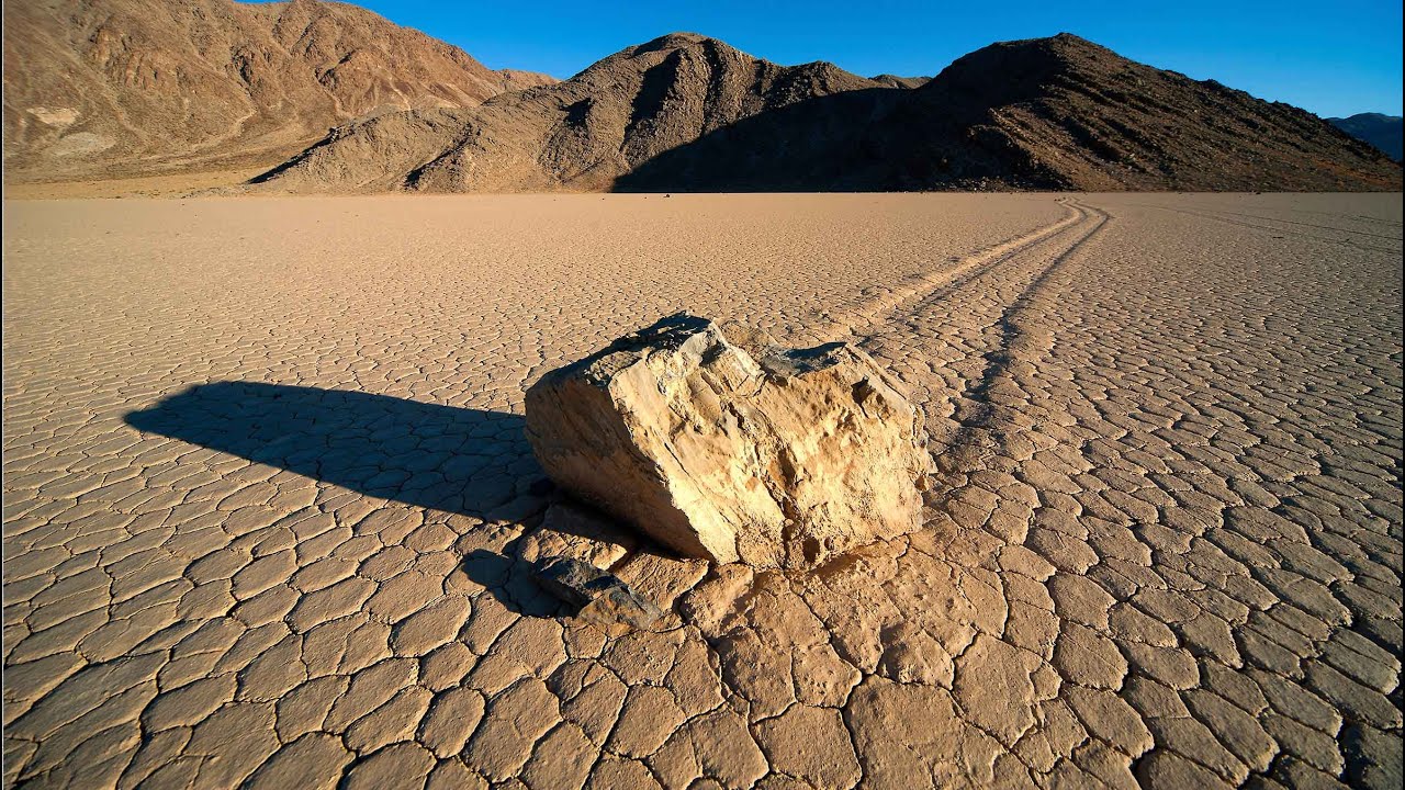 Sailing Stones of Racetrack Playa - Death Valley - Wandering, Trail ...