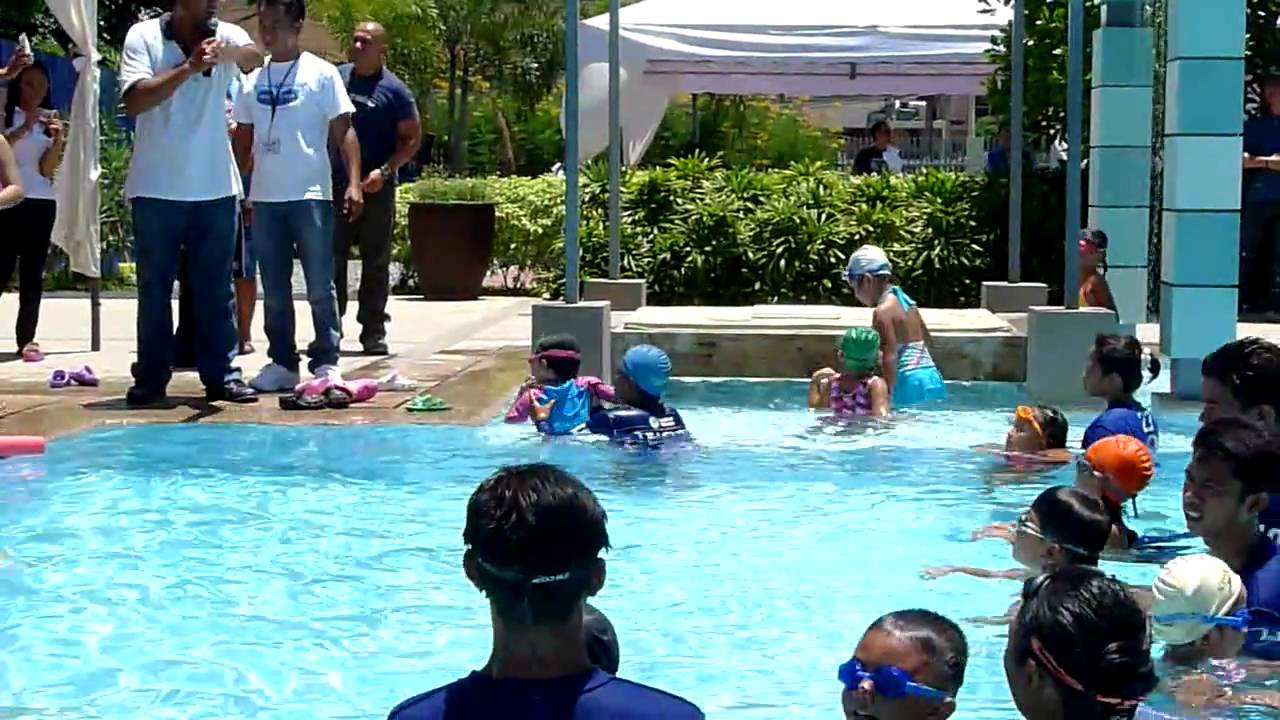Underwater Breath Holding Contest 2of2 - YouTube