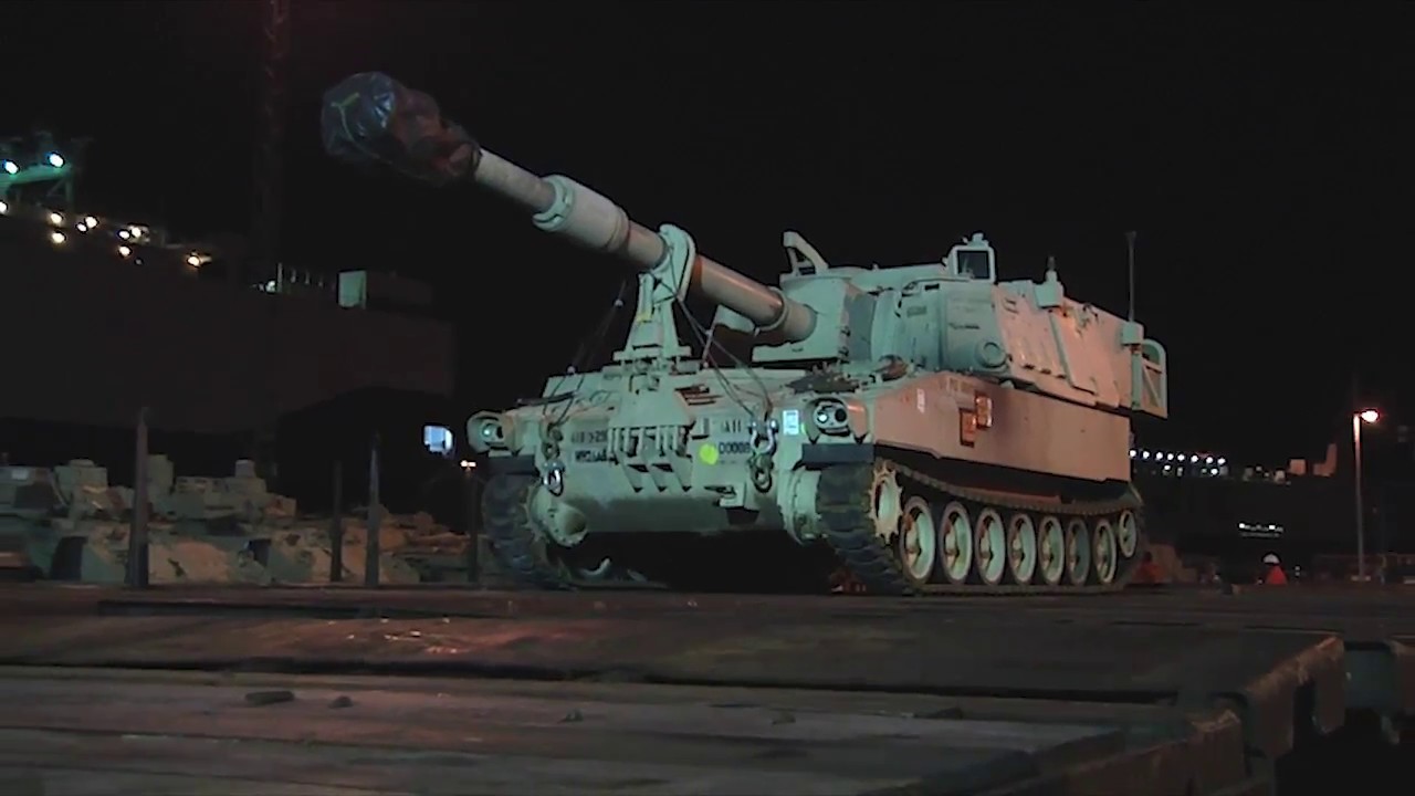 3/4 ABCT vehicles are loaded onto railhead - YouTube