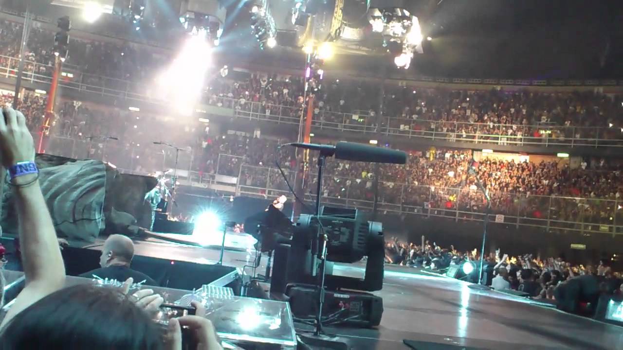 Metallica Enter sandman Snake Pit Mexico 2012 HD - YouTube