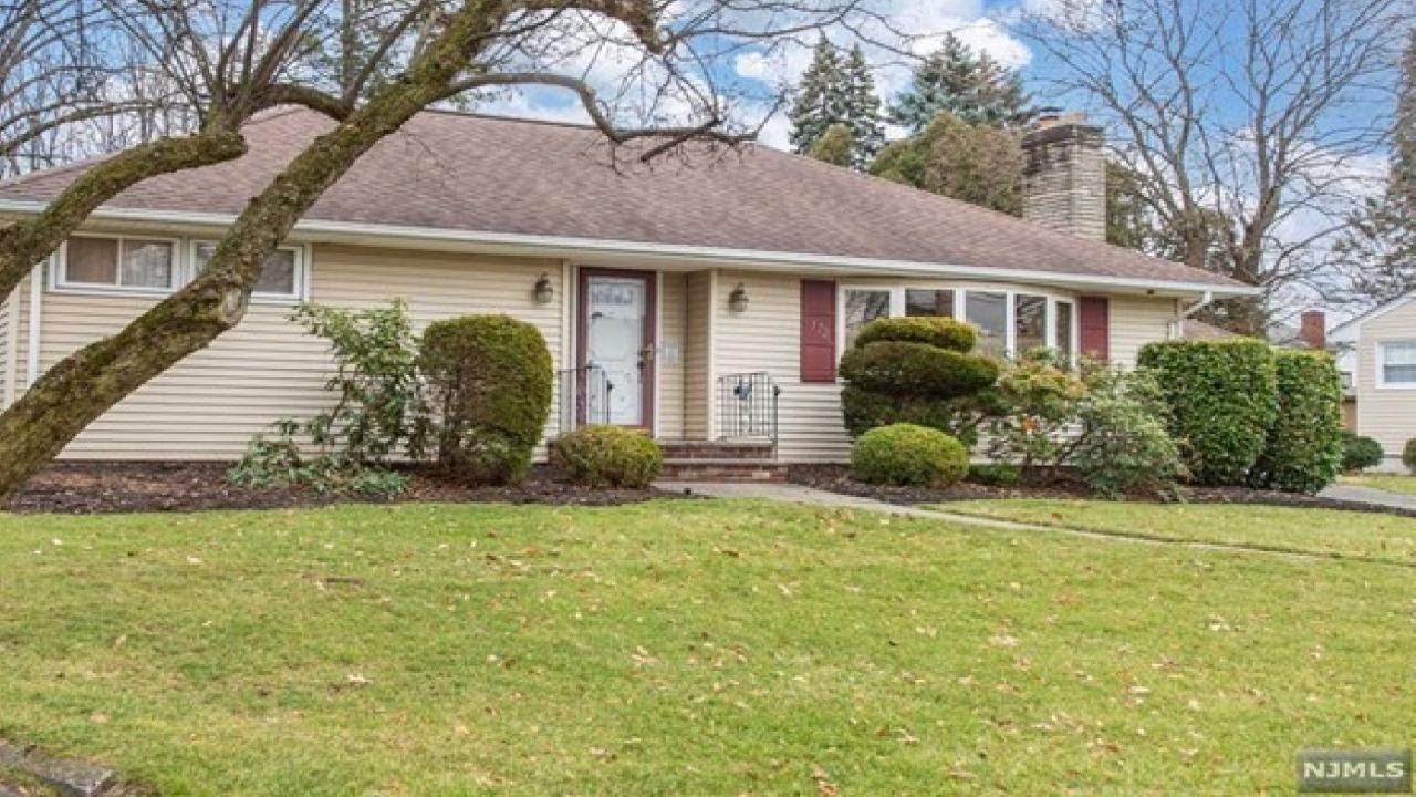 172 Normandy Road, Clifton, NJ Presented by Frank Abate. - YouTube