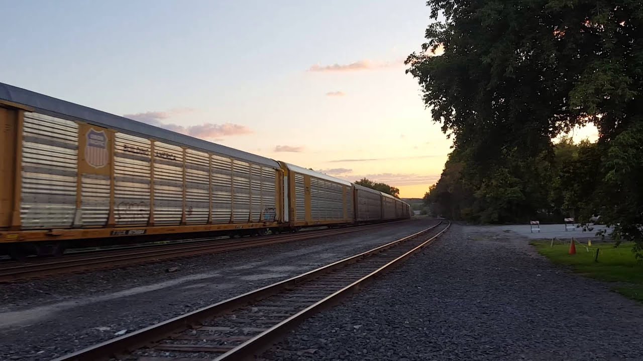 CSX #402 Dash 9 Autorack Train in Fonda, NY - YouTube