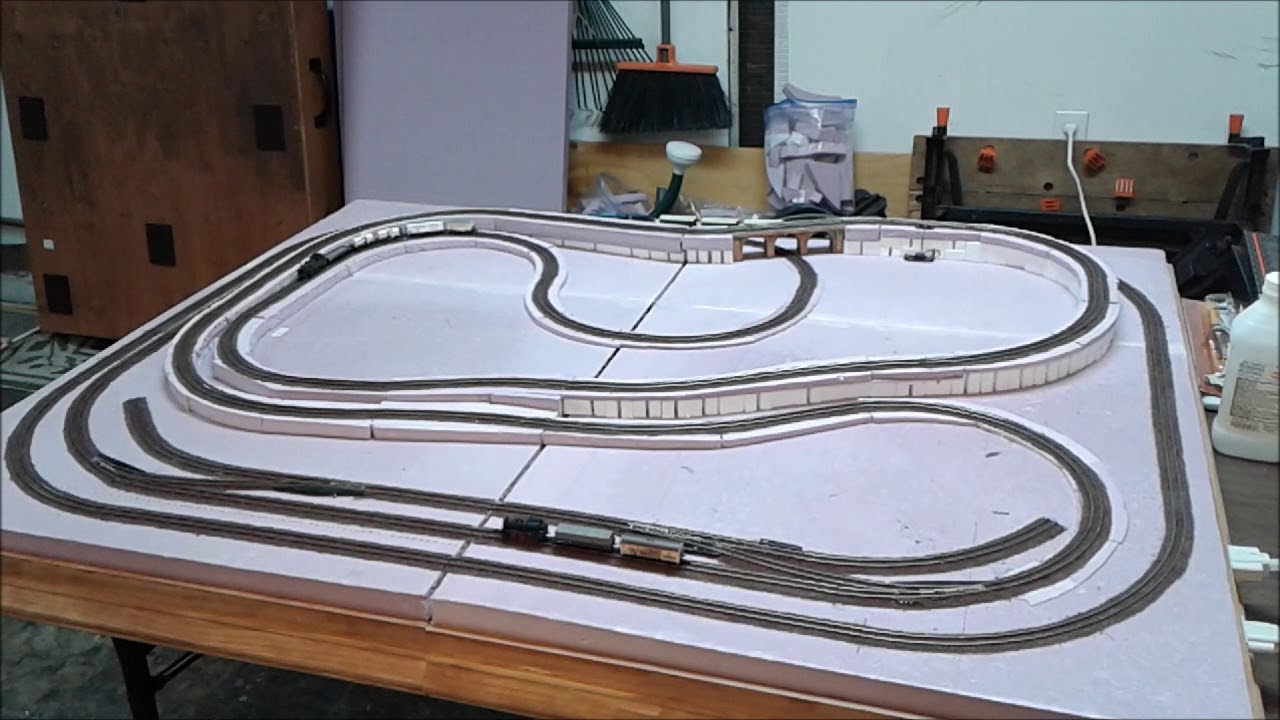 Kleinhopfensee - Marklin Z Track Only w/Both Lines Running - YouTube