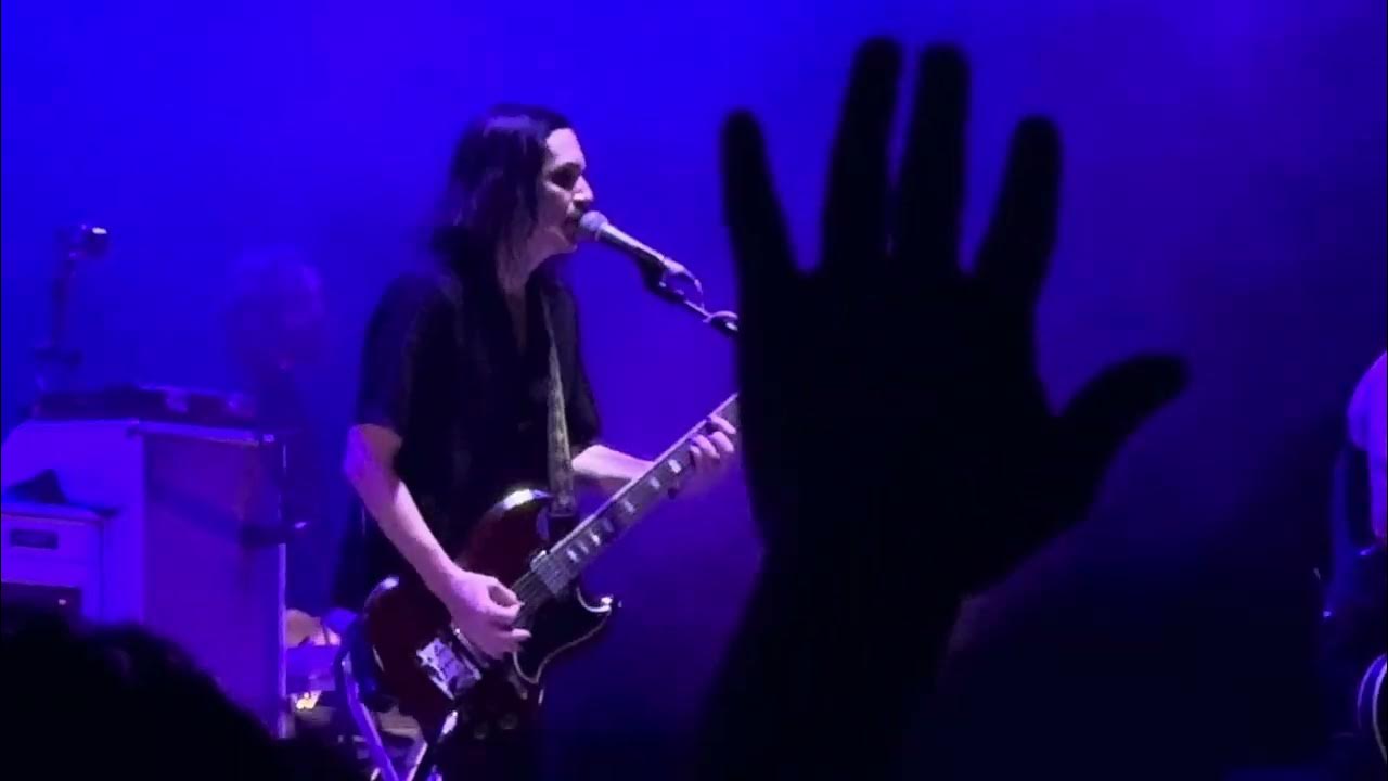 Placebo - Running Up That Hill (Kate Bush Cover) 4K/ Movistar Arena, Chile 03.20.24 - YouTube