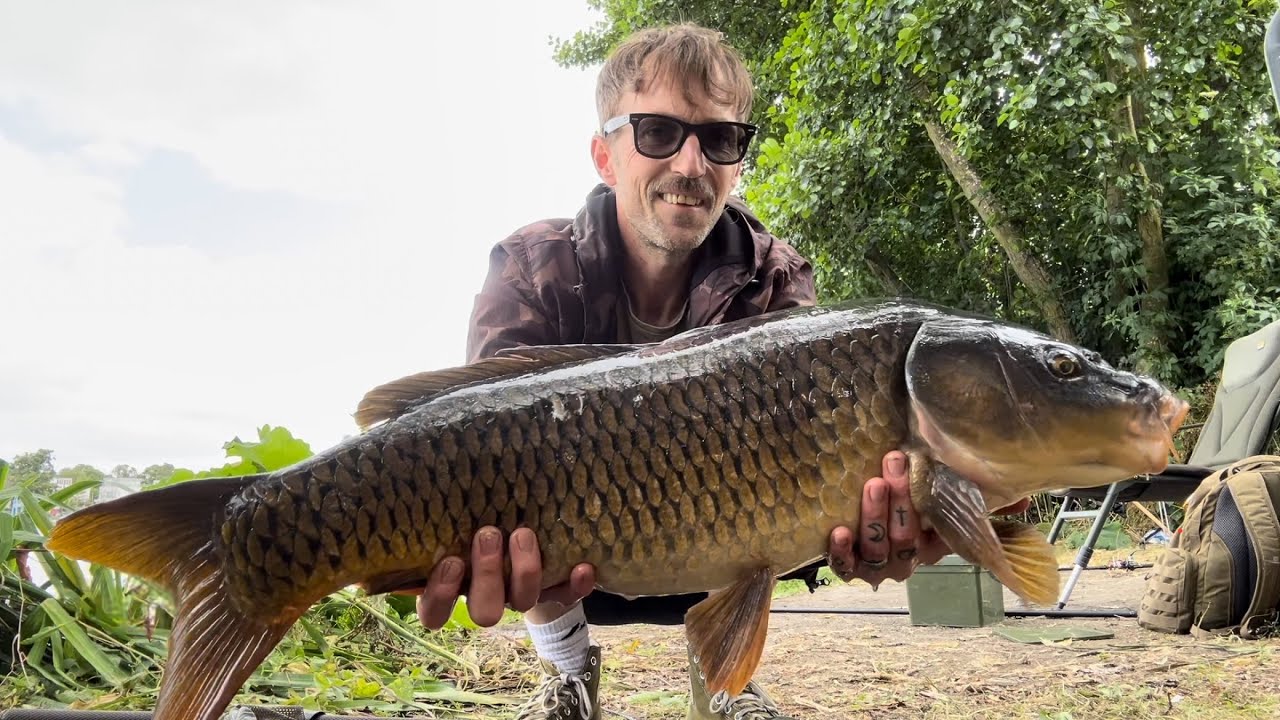 Urban Carp fishing a London boating lake in Bexleyheath. Danson park ...
