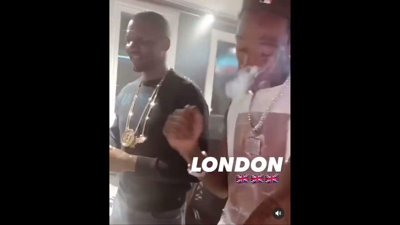 Giggs in studio with wiz khalifa flexing flooded diamond SN1 chain & “H ...