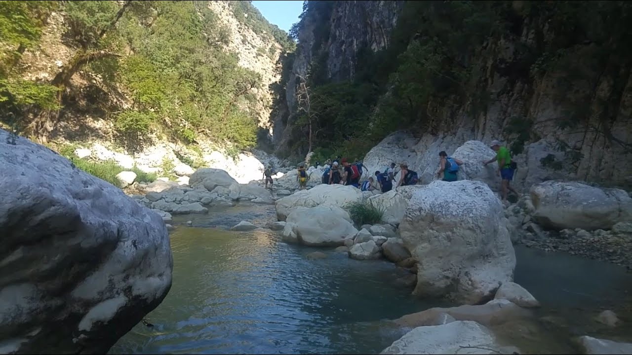 Διάσχιση ποταμού Αχέροντα - Τρίκαστρο (Πύλες Άδη) - Γλυκή (Πηγές) - YouTube