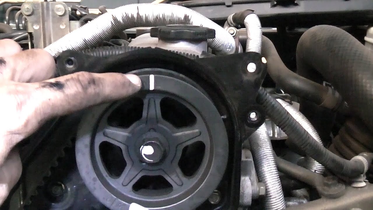 Hazlo tu mismo: sincronizar poleas de distribución - YouTube