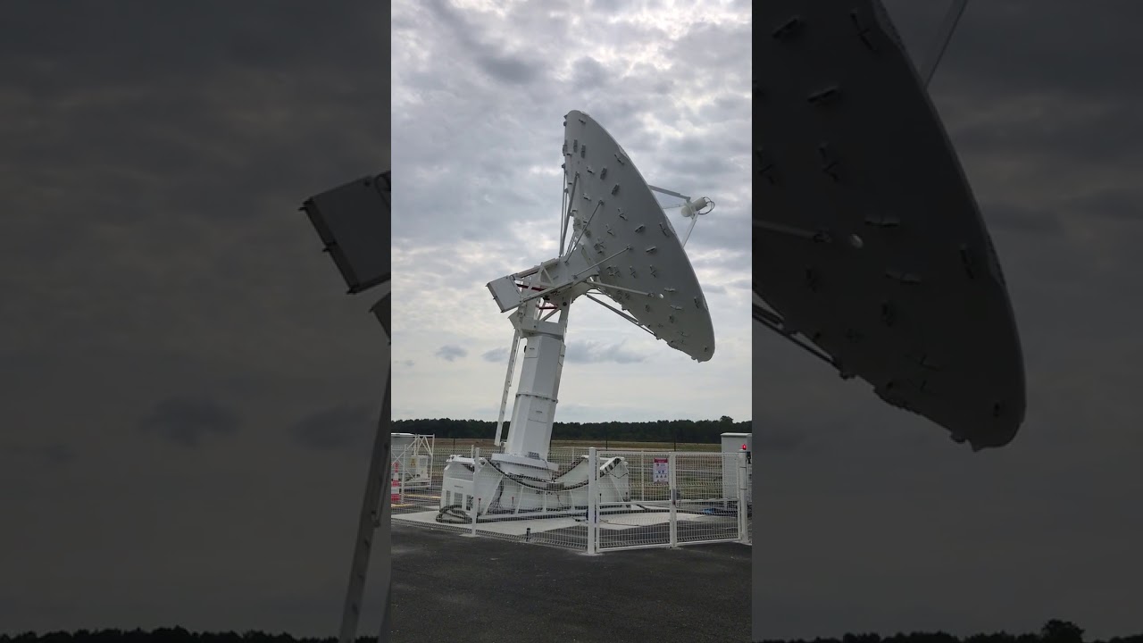 Zodiac Data Systems 7.3M 3-axis shipborne Tracking antenna - YouTube