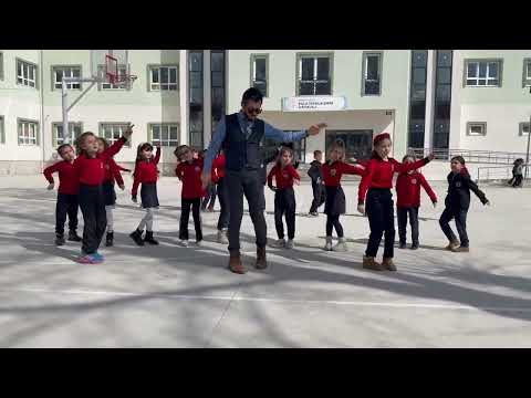 Mavili mavili mor çiçek 23 Nisan gösteri çalışmamız 