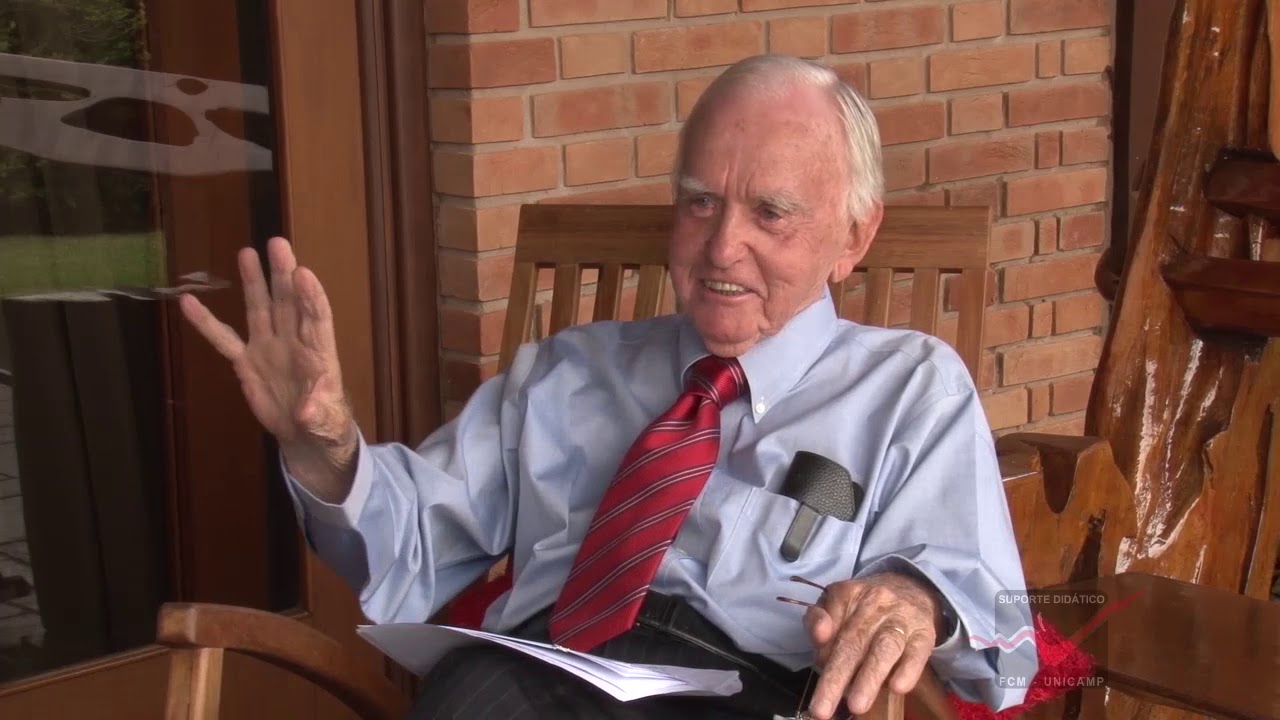 2015 11 16 Entrevista com o cirurgião John Cook Lane - YouTube