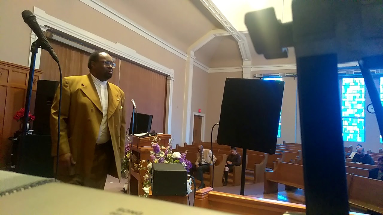 Cogic preaching(minister Lee) - YouTube