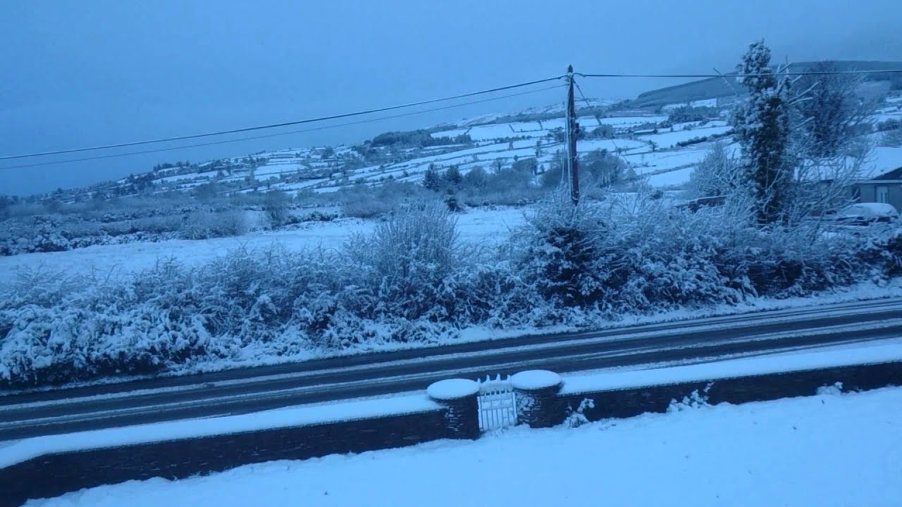 Snow.front window.goughs - YouTube