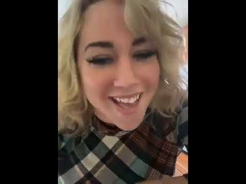 5 Minutes of Girls Farting - YouTube