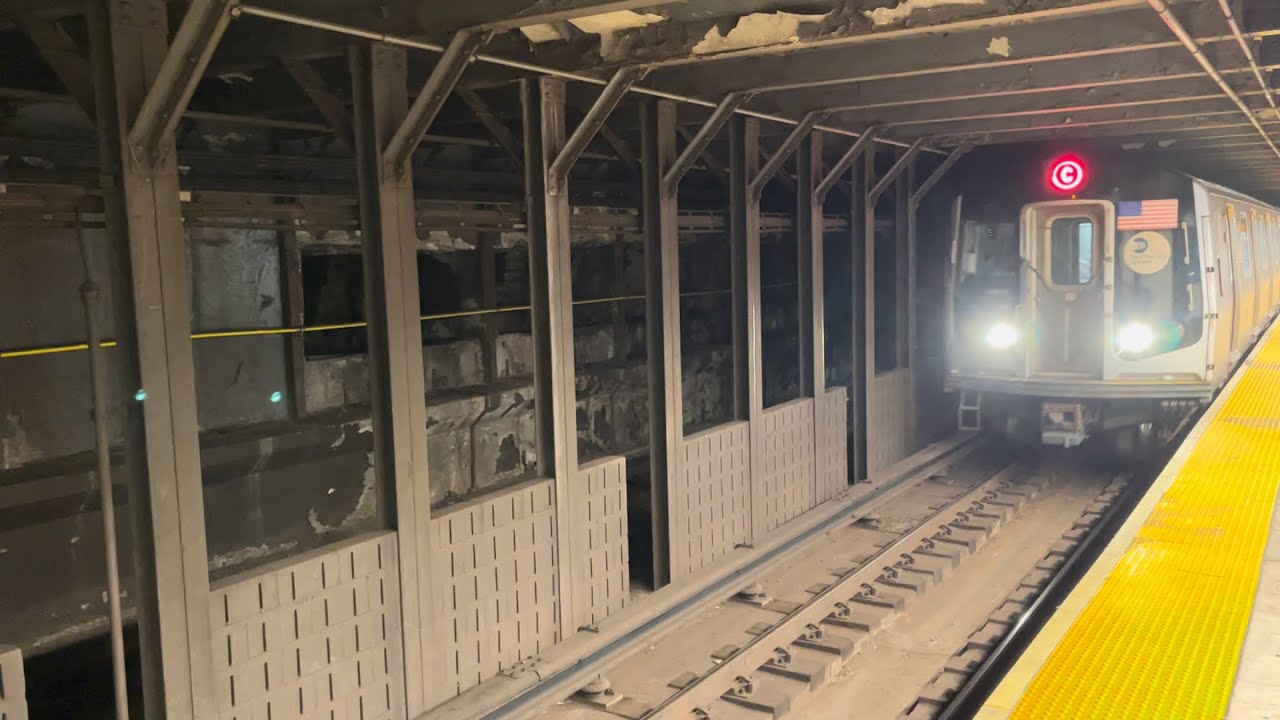 MTA: (A) (B) (C) (D) Trains Northbound At W 86 St-CPW Station (R46/R68 ...